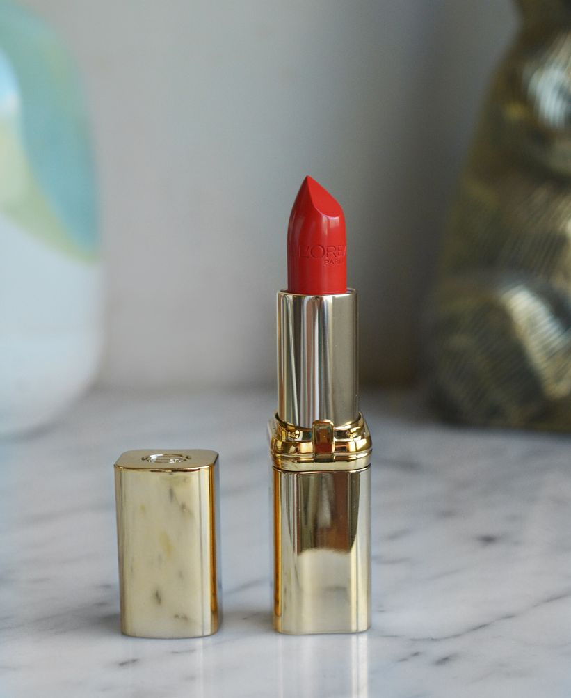 Deniyoruz: L'Oréal Paris Color Riche Saten Bitişli Rujlar