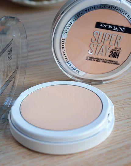 Pudra Ne İşe Yarar? Çeşitleri Nelerdir?