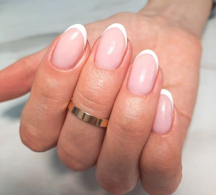 Badem Tırnak Nasıl Yapılır? En Popüler Modelleri Nelerdir?