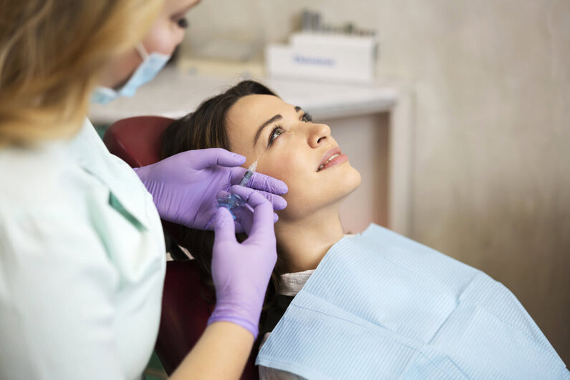 Botulinum Toksin Nedir? Nasıl Uygulanır?